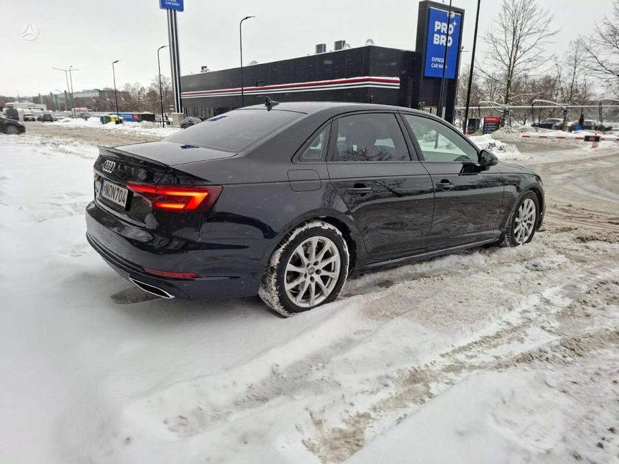 Black Audi A4 2019 in Kaunas, with an engine capacity of 2.00 L and mileage of 101 thousand km for 19000 €, photo 4 on AUTOMOTO.COM.LV