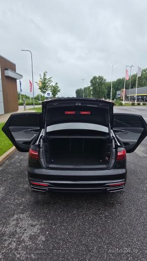 Black Audi A4 2019 in Tallinn, with an engine capacity of 2.00 L and mileage of 123 thousand km for 23800 €, photo 9 on AUTOMOTO.COM.LV