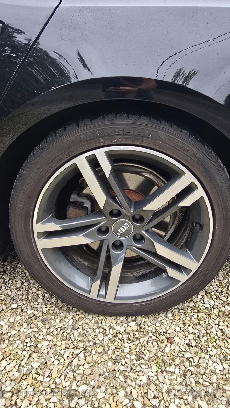 Black Audi A4 2019 in Tallinn, with an engine capacity of 2.00 L and mileage of 123 thousand km for 23800 €, photo 22 on AUTOMOTO.COM.LV