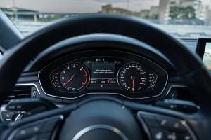 Black Audi A4 2021 in Vilnius, with an engine capacity of 2.00 L and mileage of 61 thousand km for 23900 €, photo 20 on AUTOMOTO.COM.LV