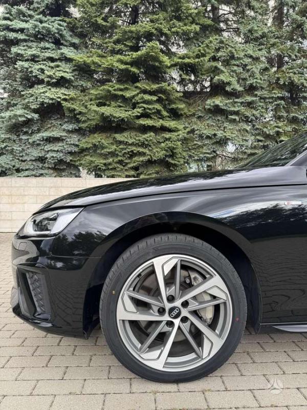 Melns Audi A4 2021 Viļņa, ar dzinēja tilpumu 1.98 L un nobraukumu 100 tūkst. km par 25410 €, foto 11 vietnē AUTOMOTO.COM.LV