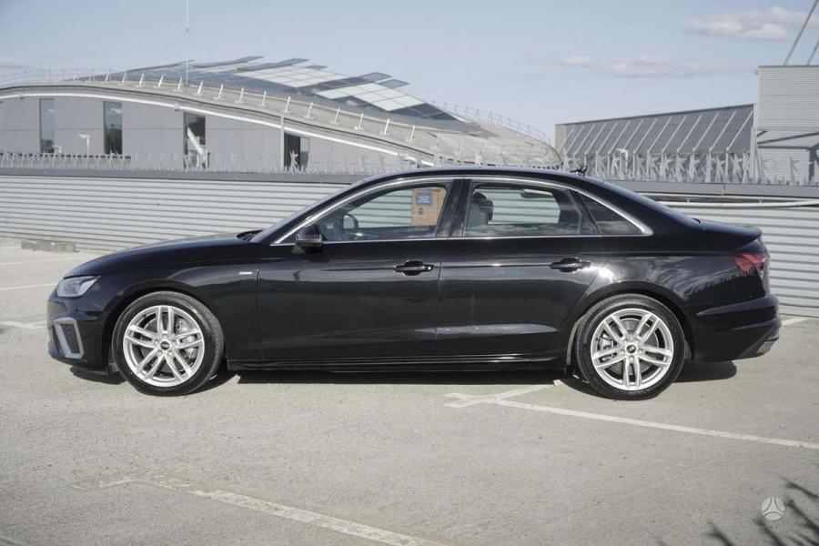 Melns Audi A4 2022 Viļņa, ar dzinēja tilpumu 1.98 L un nobraukumu 61 tūkst. km par 24600 €, foto 5 vietnē AUTOMOTO.COM.LV