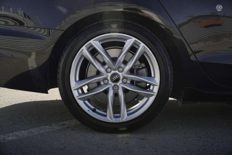 Melns Audi A4 2022 Viļņa, ar dzinēja tilpumu 1.98 L un nobraukumu 61 tūkst. km par 24600 €, foto 12 vietnē AUTOMOTO.COM.LV