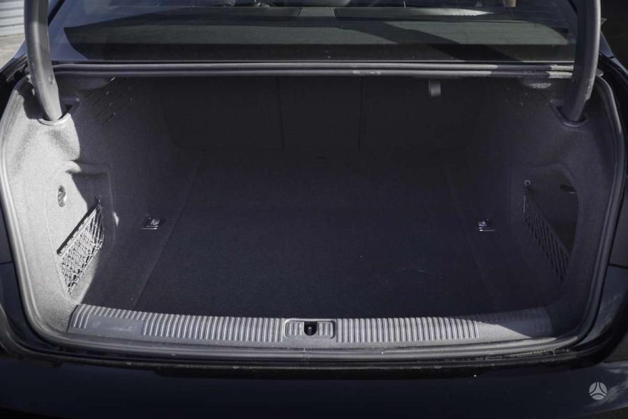 Melns Audi A4 2022 Viļņa, ar dzinēja tilpumu 1.98 L un nobraukumu 61 tūkst. km par 24600 €, foto 21 vietnē AUTOMOTO.COM.LV