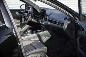Melns Audi A4 2022 Viļņa, ar dzinēja tilpumu 1.98 L un nobraukumu 61 tūkst. km par 24600 €, foto 23 vietnē AUTOMOTO.COM.LV