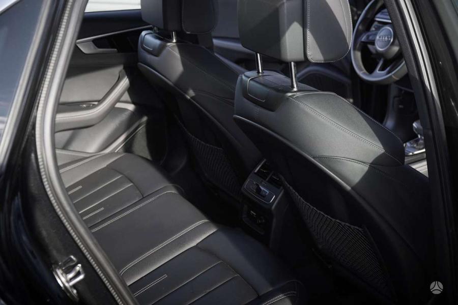 Melns Audi A4 2022 Viļņa, ar dzinēja tilpumu 1.98 L un nobraukumu 61 tūkst. km par 24600 €, foto 25 vietnē AUTOMOTO.COM.LV