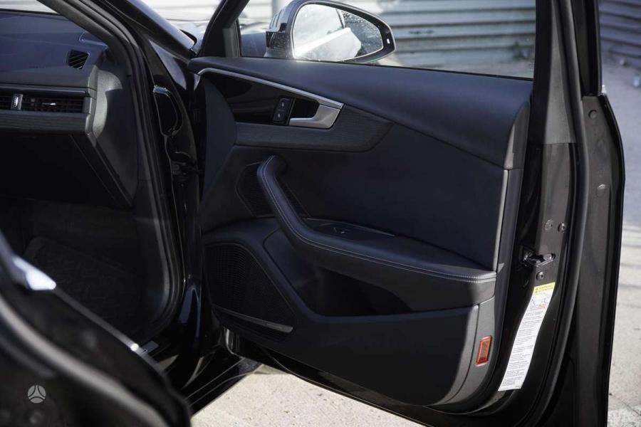 Melns Audi A4 2022 Viļņa, ar dzinēja tilpumu 1.98 L un nobraukumu 61 tūkst. km par 24600 €, foto 27 vietnē AUTOMOTO.COM.LV