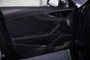 Melns Audi A4 2022 Viļņa, ar dzinēja tilpumu 1.98 L un nobraukumu 61 tūkst. km par 24600 €, foto 29 vietnē AUTOMOTO.COM.LV