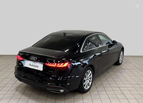 Black Audi A4 2022 in Kaunas, with an engine capacity of 1.98 L and mileage of 121 thousand km for 23800 €, photo 4 on AUTOMOTO.COM.LV