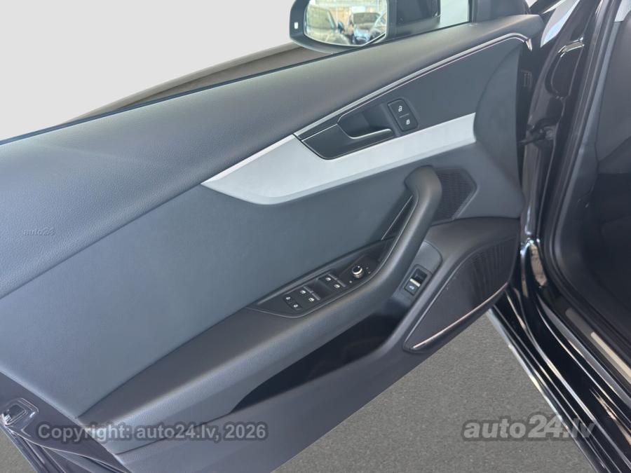 Black Audi A4 2023 in Tallinn, with an engine capacity of 2.00 L and mileage of 59 thousand km for 25900 €, photo 8 on AUTOMOTO.COM.LV