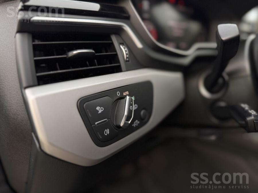 Melns Audi A4 2023 Rīga, ar dzinēja tilpumu 2.00 L un nobraukumu 53 tūkst. km par 25900 €, foto 10 vietnē AUTOMOTO.COM.LV