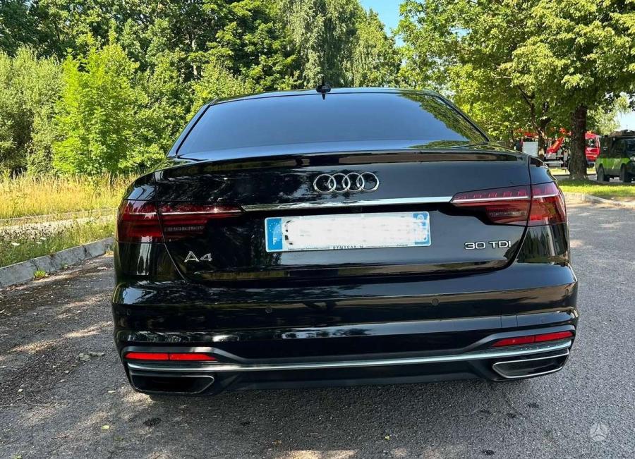 Black Audi A4 2023 in Taurage, with an engine capacity of 1.97 L and mileage of 228 thousand km for 15900 €, photo 8 on AUTOMOTO.COM.LV
