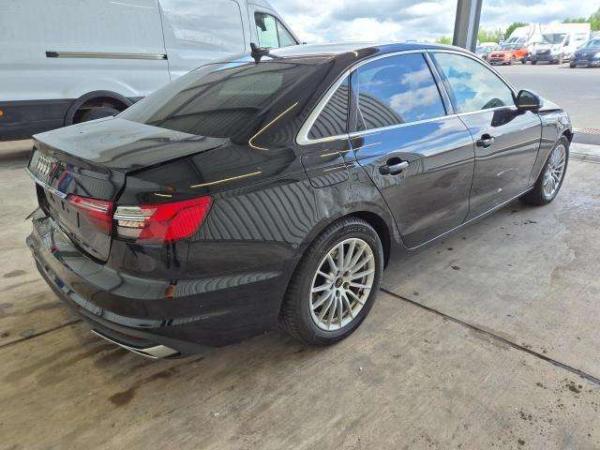 Melns Audi A4 2023 Viļņa, ar dzinēja tilpumu 2.00 L un nobraukumu 60 tūkst. km par 9500 €, foto 3 vietnē AUTOMOTO.COM.LV