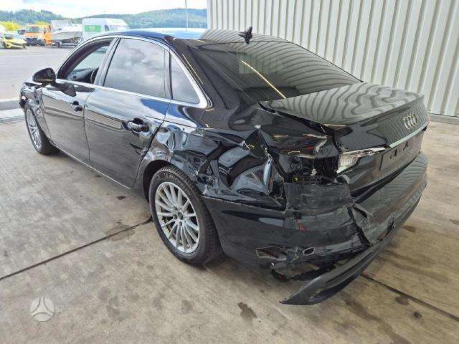 Black Audi A4 2023 in Vilnius, with an engine capacity of 2.00 L and mileage of 60 thousand km for 9500 €, photo 5 on AUTOMOTO.COM.LV