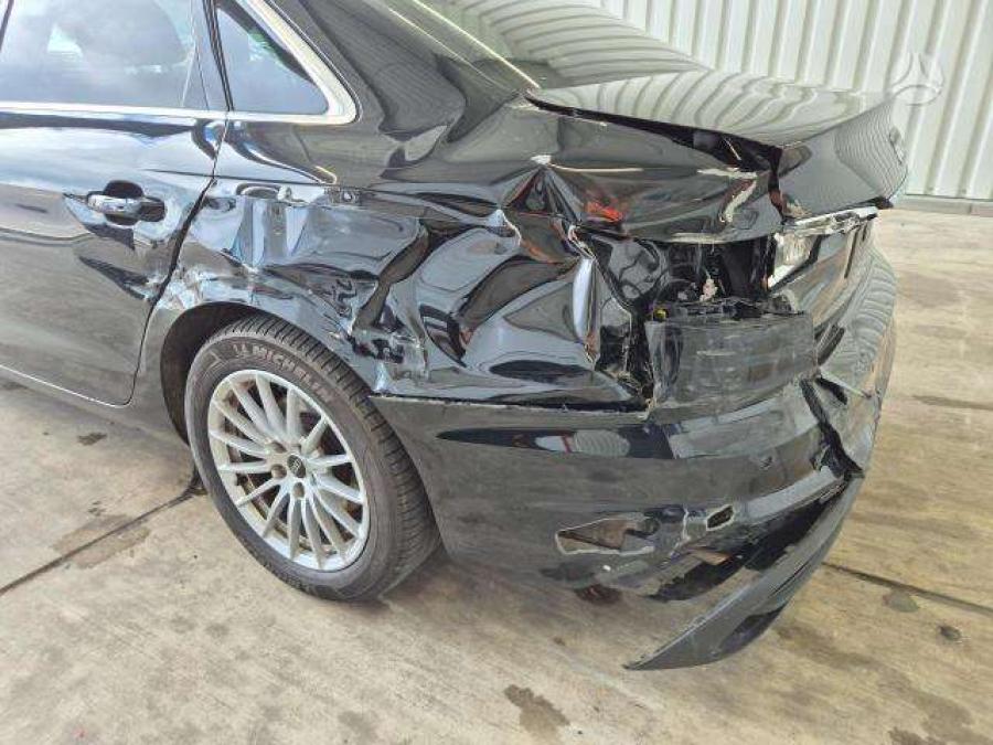 Black Audi A4 2023 in Vilnius, with an engine capacity of 2.00 L and mileage of 60 thousand km for 9500 €, photo 15 on AUTOMOTO.COM.LV
