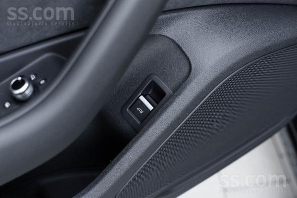 Melns Audi A4 2024 Rīga, ar dzinēja tilpumu 2.00 L un nobraukumu 11 tūkst. km par 37900 €, foto 9 vietnē AUTOMOTO.COM.LV