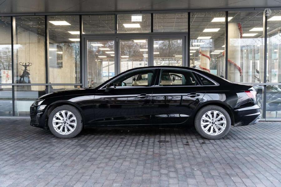 Melns Audi A4 2024 Viļņa, ar dzinēja tilpumu 1.98 L un nobraukumu 32 tūkst. km par 31500 €, foto 4 vietnē AUTOMOTO.COM.LV
