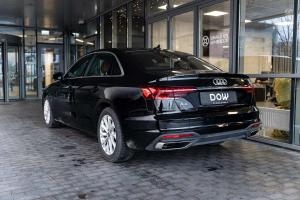 Melns Audi A4 2024 Viļņa, ar dzinēja tilpumu 1.98 L un nobraukumu 32 tūkst. km par 31500 €, foto 5 vietnē AUTOMOTO.COM.LV