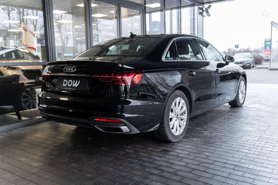 Melns Audi A4 2024 Viļņa, ar dzinēja tilpumu 1.98 L un nobraukumu 32 tūkst. km par 31500 €, foto 7 vietnē AUTOMOTO.COM.LV