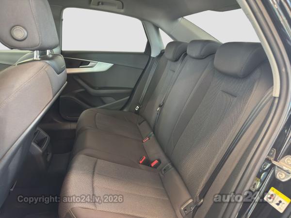 Melns Audi A4 2024 Tallina, ar dzinēja tilpumu 2.00 L un nobraukumu 46 tūkst. km par 25900 €, foto 8 vietnē AUTOMOTO.COM.LV