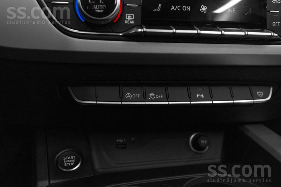 Melns Audi A4 2024 Rīga, ar dzinēja tilpumu 2.00 L un nobraukumu 16 tūkst. km par 28000 €, foto 24 vietnē AUTOMOTO.COM.LV