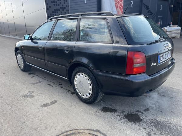 Black Audi A4 1996 in Kaunas, with an engine capacity of 1.80 L and mileage of 261 thousand km for 650 €, photo 4 on AUTOMOTO.COM.LV