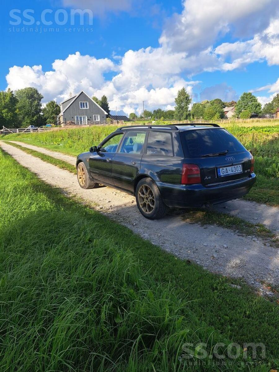Черный Ауди А4 1996 в Тукумс, объемом двигателя 1.90 л и пробегом 0 тыс. км за 1000 €, фото 5 на AUTOMOTO.COM.LV