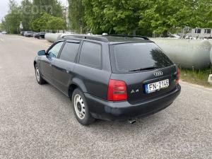 Melns Audi A4 1997 Liepāja, ar dzinēja tilpumu 1.80 L un nobraukumu 328 tūkst. km par 850 €, foto 3 vietnē AUTOMOTO.COM.LV