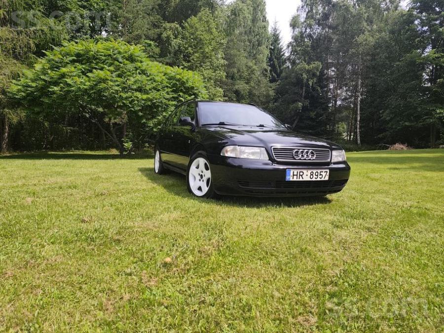 Melns Audi A4 1997 Cēsis, ar dzinēja tilpumu 1.80 L un nobraukumu 369 tūkst. km par 1400 €, foto 1 vietnē AUTOMOTO.COM.LV