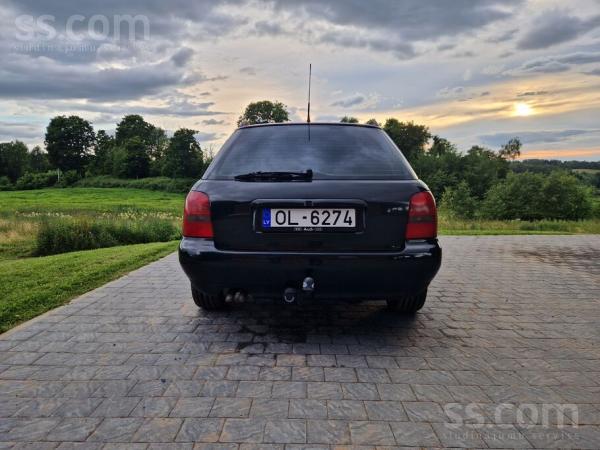 Audi A4 1997 Cēsis vietnē Melns Audi A4 1997 Cēsis, ar dzinēja tilpumu 1.90 L un nobraukumu 387 tūkst. km par 2200 €, foto 5 vietnē AUTOMOTO.COM.LV