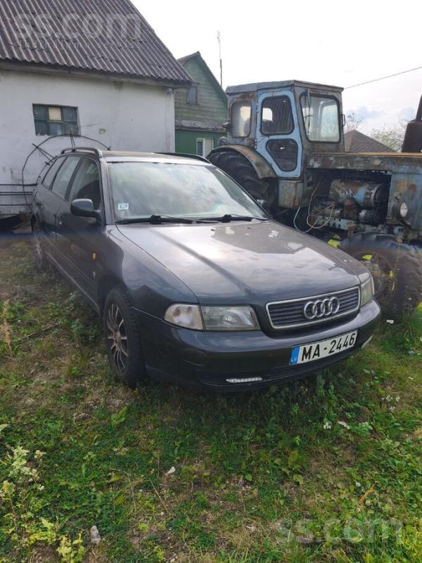 Melns Audi A4 1998 Daugavpils, ar dzinēja tilpumu 1.60 L un nobraukumu 370 tūkst. km par 650 €, foto 1 vietnē AUTOMOTO.COM.LV