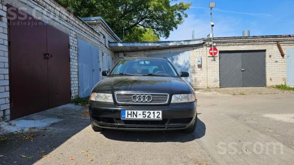 Melns Audi A4 1998 Rīga, ar dzinēja tilpumu 1.80 L un nobraukumu 291 tūkst. km par 960 €, foto 3 vietnē AUTOMOTO.COM.LV