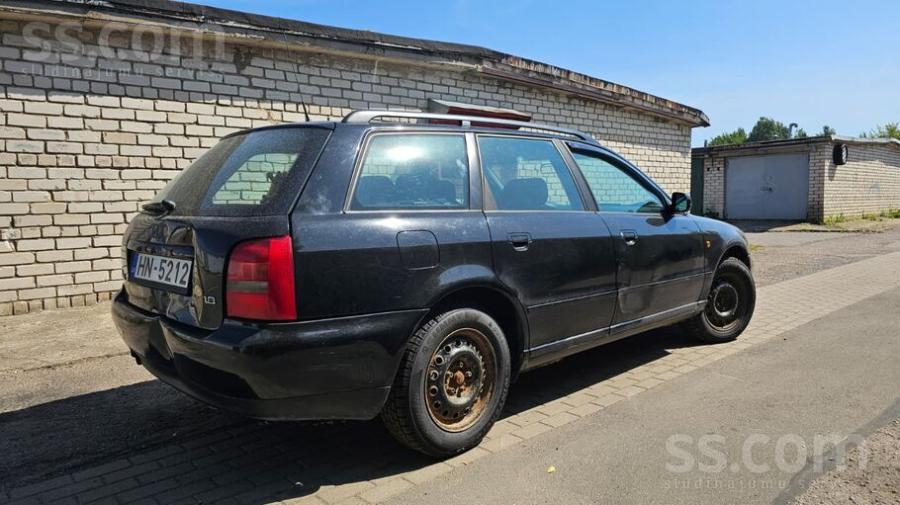Черный Ауди А4 1998 в Рига, объемом двигателя 1.80 л и пробегом 291 тыс. км за 960 €, фото 7 на AUTOMOTO.COM.LV
