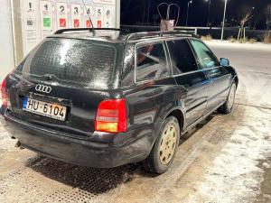 Melns Audi A4 1999 Bauska, ar dzinēja tilpumu 2.50 L un nobraukumu 400 tūkst. km par 1350 €, foto 3 vietnē AUTOMOTO.COM.LV