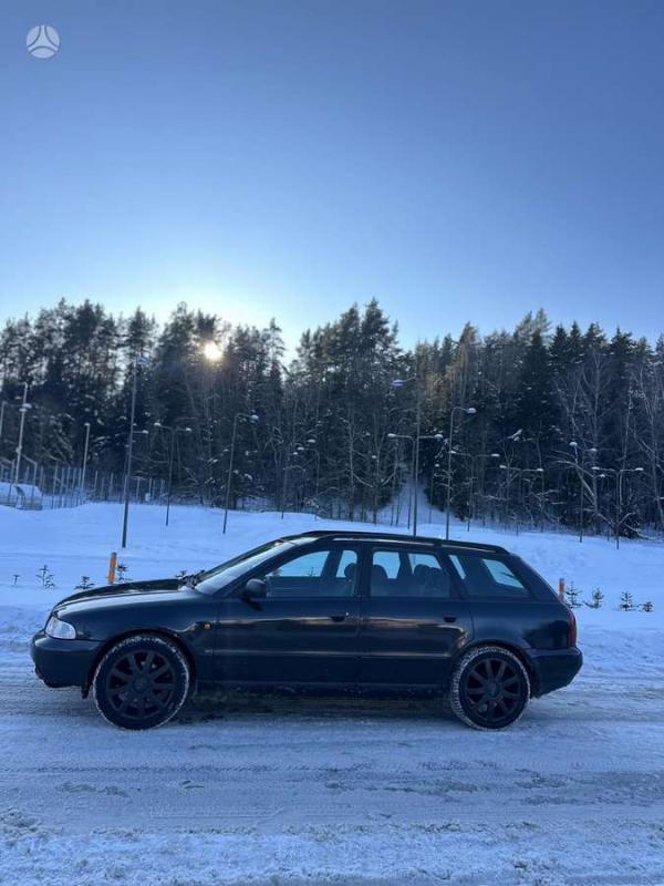 Melns Audi A4 1999 Viļņa, ar dzinēja tilpumu 1.90 L un nobraukumu 408 tūkst. km par 950 €, foto 5 vietnē AUTOMOTO.COM.LV