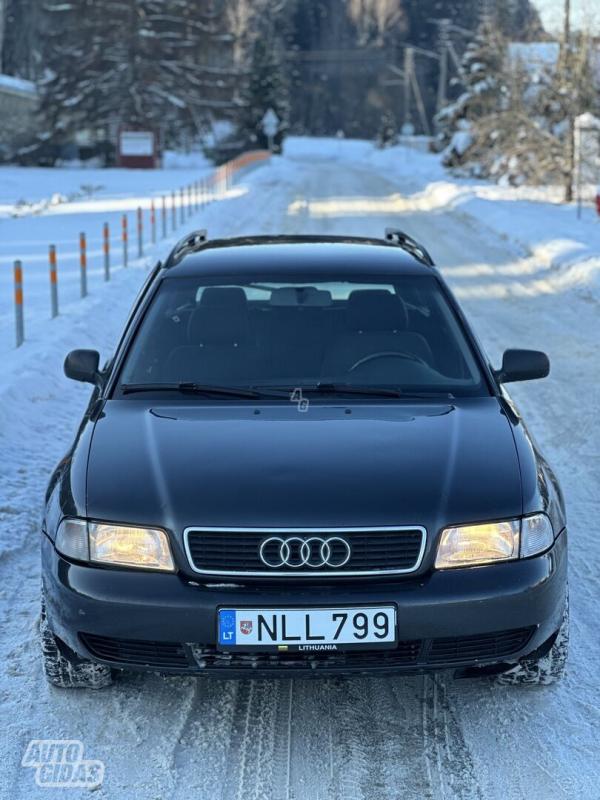 Melns Audi A4 1999 Viļņa, ar dzinēja tilpumu 1.90 L un nobraukumu 408 tūkst. km par 950 €, foto 1 vietnē AUTOMOTO.COM.LV