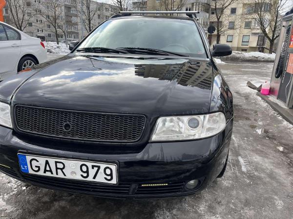 Melns Audi A4 1999 Viļņa, ar dzinēja tilpumu 1.90 L un nobraukumu 382 tūkst. km par 800 €, foto 6 vietnē AUTOMOTO.COM.LV