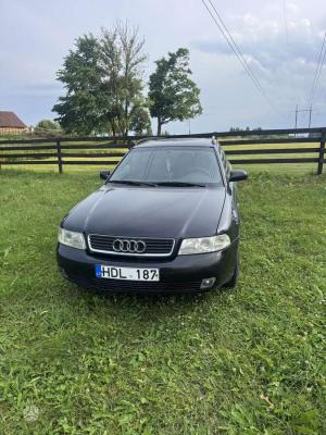 Melns Audi A4 1999 Viļņa, ar dzinēja tilpumu 0.00 L un nobraukumu 32 tūkst. km par 650 €, foto  vietnē AUTOMOTO.COM.LV