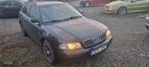 Melns Audi A4 1999 Tallina, ar dzinēja tilpumu 2.40 L un nobraukumu 367 tūkst. km par 2499 €, foto 12 vietnē AUTOMOTO.COM.LV