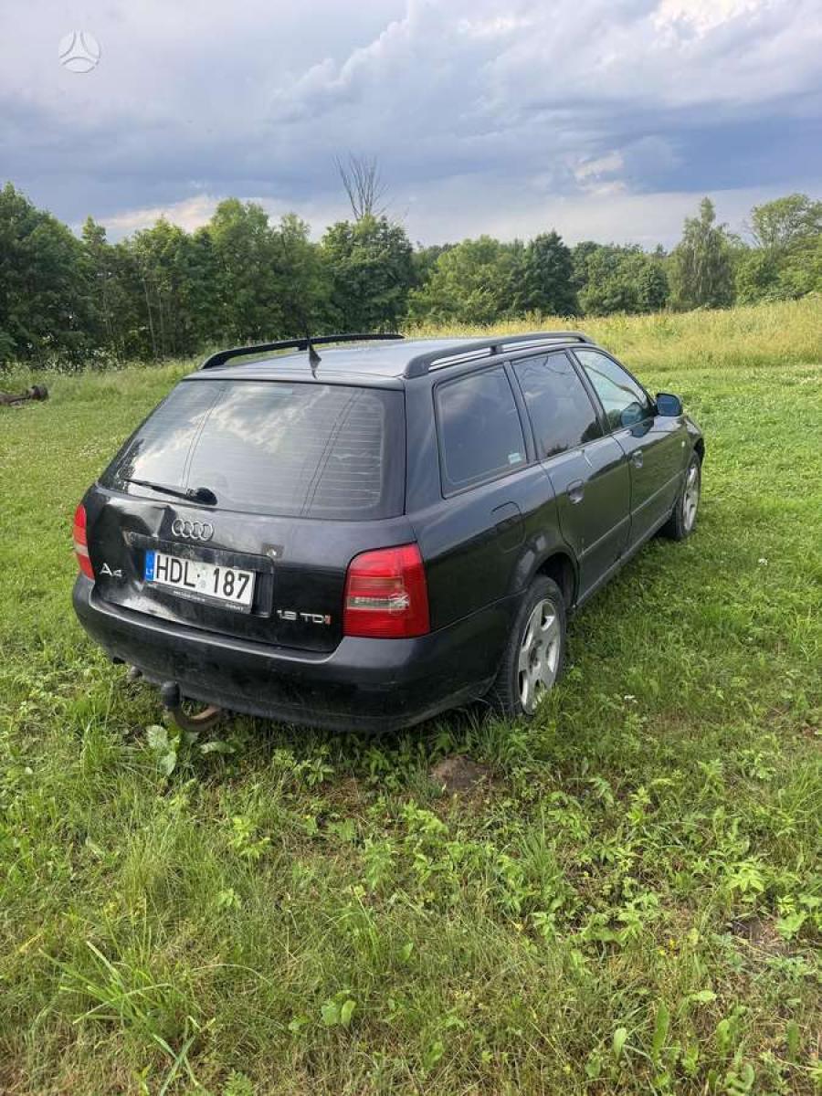 Black Audi A4 1999 in Vilnius, with an engine capacity of 1.90 L and mileage of 32 thousand km for 500 €, photo 6 on AUTOMOTO.COM.LV