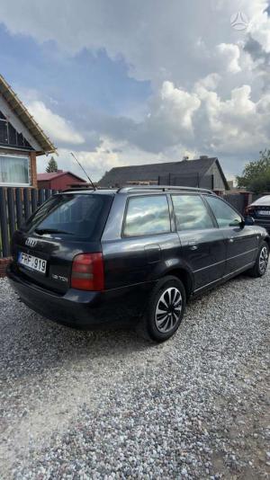 Black Audi A4 1999 in Jurbarkas, with an engine capacity of 1.90 L and mileage of 323 thousand km for 850 €, photo 4 on AUTOMOTO.COM.LV