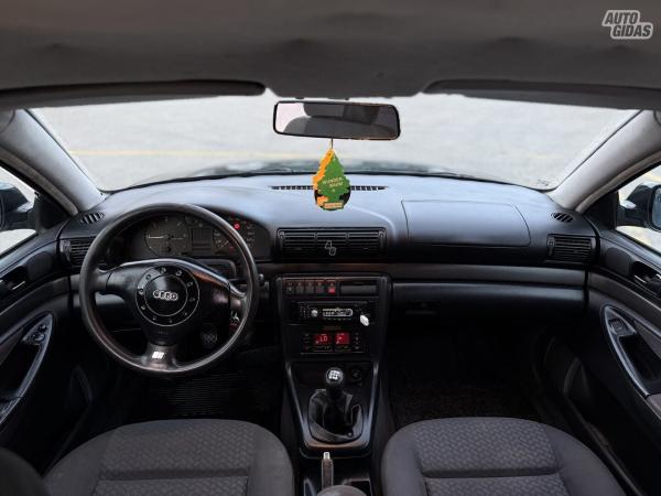Black Audi A4 1999 in Kaunas, with an engine capacity of 1.90 L and mileage of 471 thousand km for 1200 €, photo 9 on AUTOMOTO.COM.LV