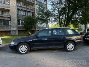 Black Audi A4 1999 in Riga, with an engine capacity of 1.80 L and mileage of 240 thousand km for 580 €, photo 4 on AUTOMOTO.COM.LV