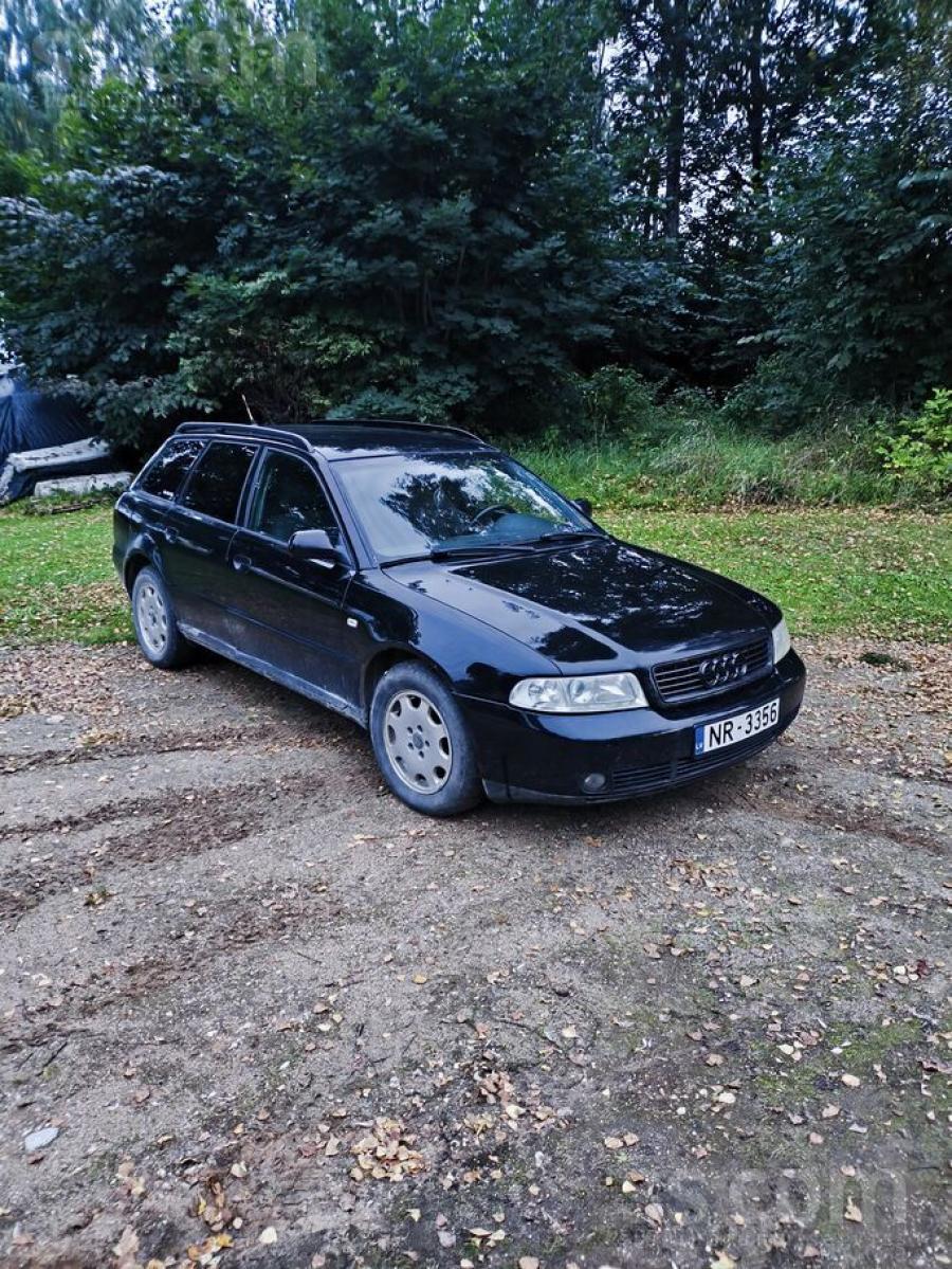 Черный Ауди А4 1999 в Валмиера, объемом двигателя 1.90 л и пробегом 371 тыс. км за 1000 €, фото 1 на AUTOMOTO.COM.LV