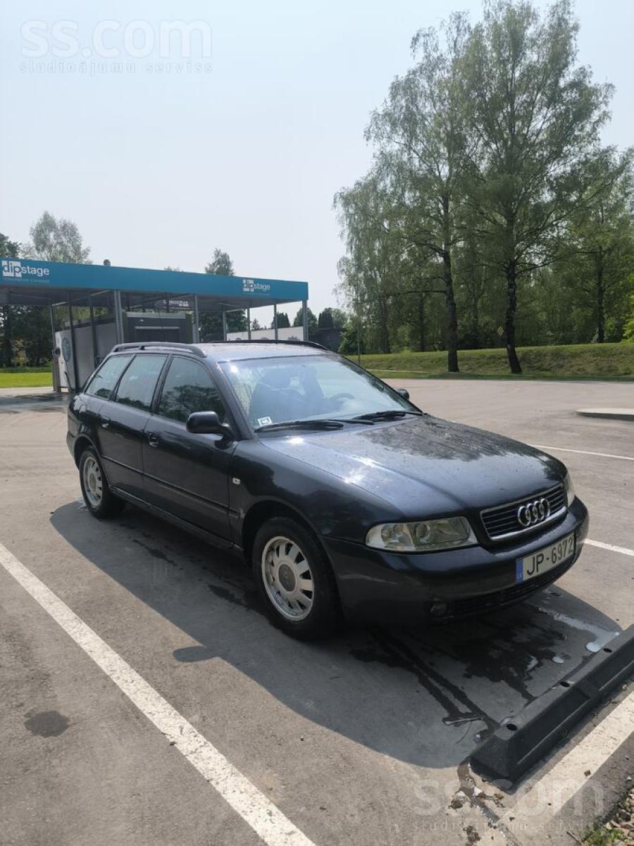 Melns Audi A4 2000 Bauska, ar dzinēja tilpumu 1.90 L un nobraukumu 430 tūkst. km par 1100 €, foto 3 vietnē AUTOMOTO.COM.LV