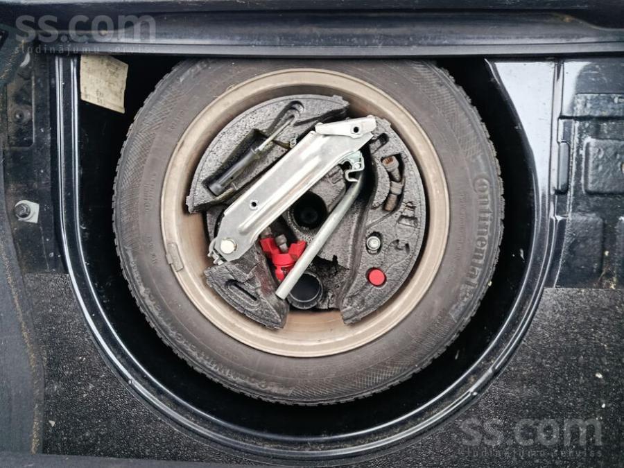 Melns Audi A4 2000 Jēkabpils, ar dzinēja tilpumu 1.90 L un nobraukumu 346 tūkst. km par 2400 €, foto 14 vietnē AUTOMOTO.COM.LV