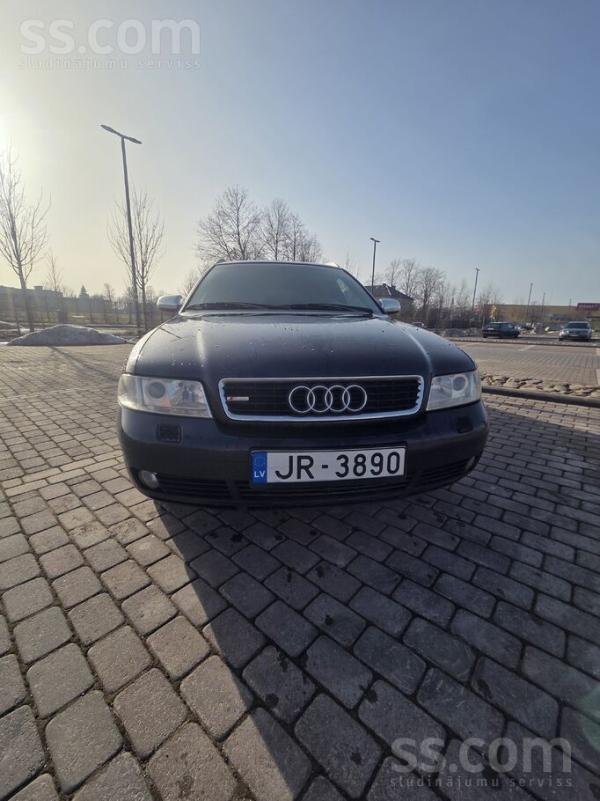 Black Audi A4 2000 in Ventspils, with an engine capacity of 2.50 L and mileage of 374 thousand km for 1400 €, photo 4 on AUTOMOTO.COM.LV