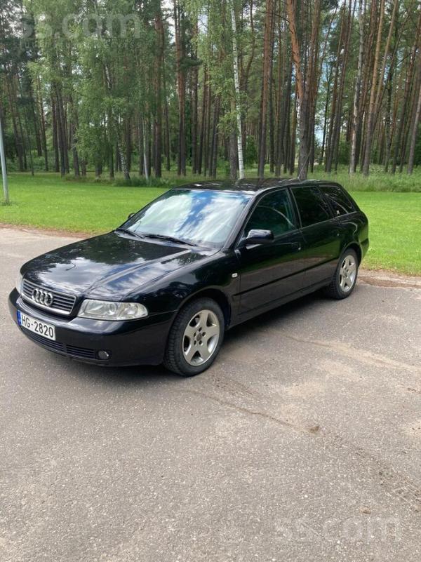 Black Audi A4 2000 in Riga, with an engine capacity of 1.80 L and mileage of 330 thousand km for 1300 €, photo 1 on AUTOMOTO.COM.LV