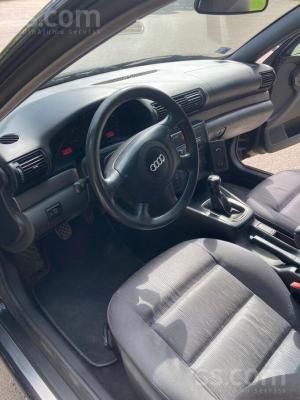 Black Audi A4 2000 in Riga, with an engine capacity of 1.80 L and mileage of 330 thousand km for 1300 €, photo 6 on AUTOMOTO.COM.LV