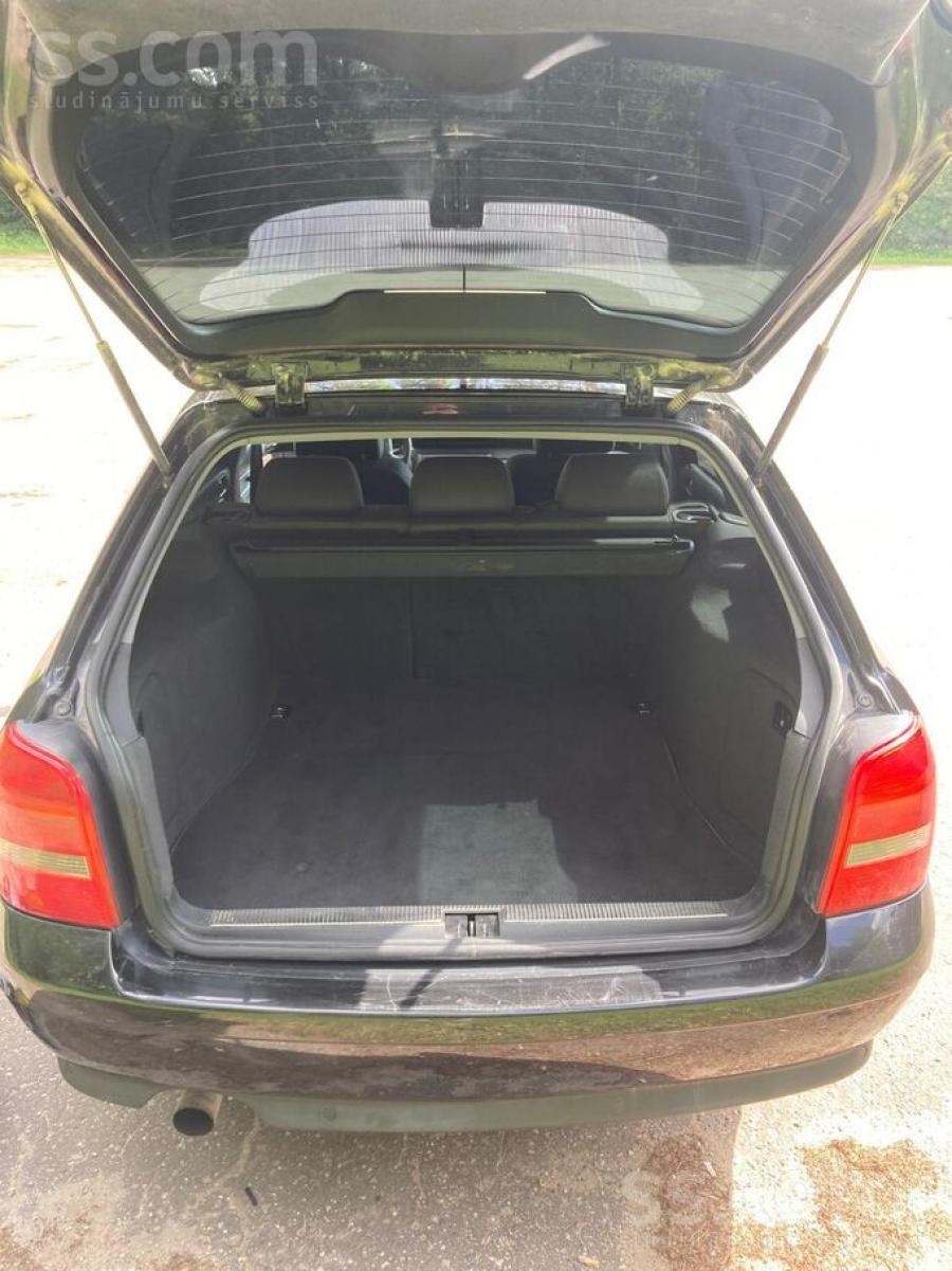Black Audi A4 2000 in Riga, with an engine capacity of 1.80 L and mileage of 330 thousand km for 1300 €, photo 12 on AUTOMOTO.COM.LV